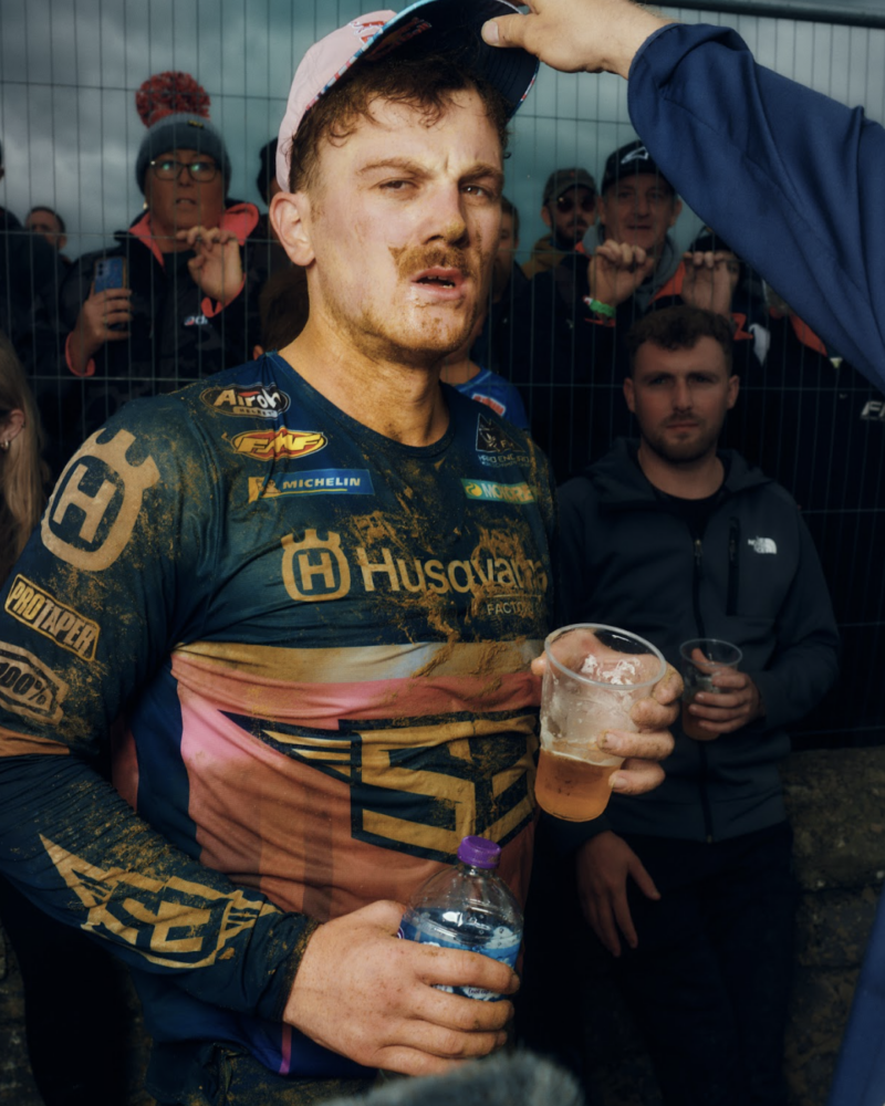 Alex de Mora – DMB.